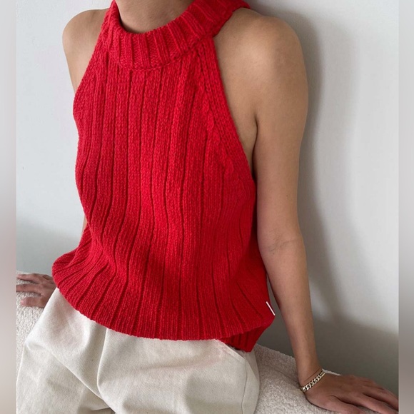 Le Bon Shoppe | Tops | Nwot Le Bon Shoppe Claire Sweater Tank Top Red M ...